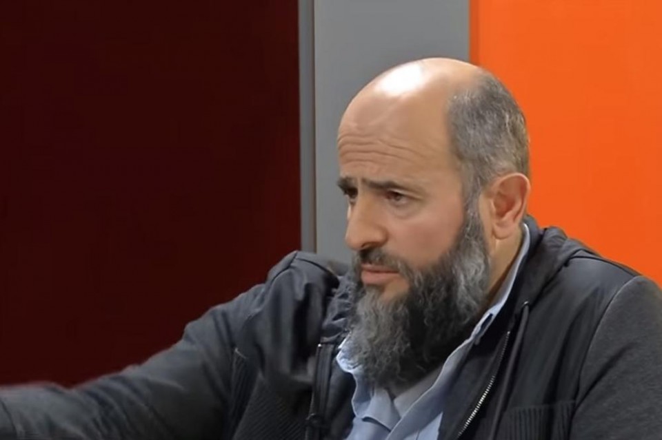 TIJELO MUAMERA ZUKORLIĆA NAKON EKSHUMACIJE I OBDUKCIJE UKOPANO U HAREMU ... TIJELO MUAMERA ZUKORLIĆA NAKON EKSHUMACIJE I OBDUKCIJE UKOPANO U HAREMU ...