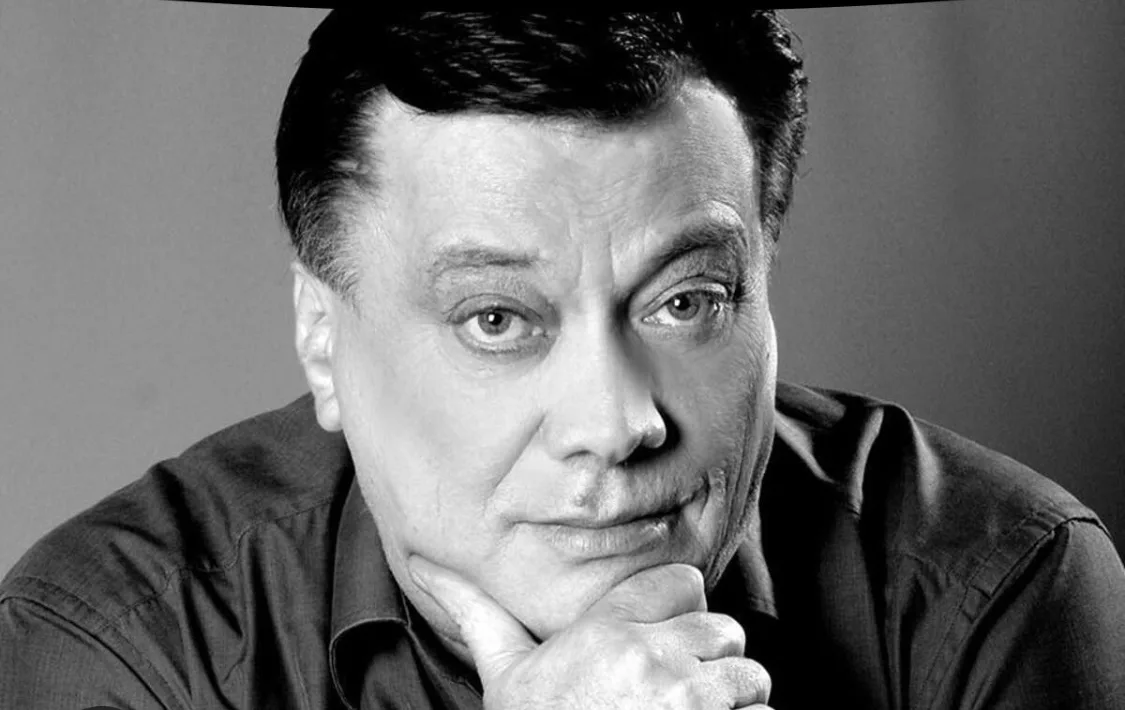 Preminuo je legendarni Halid Bešlić - Senzacija