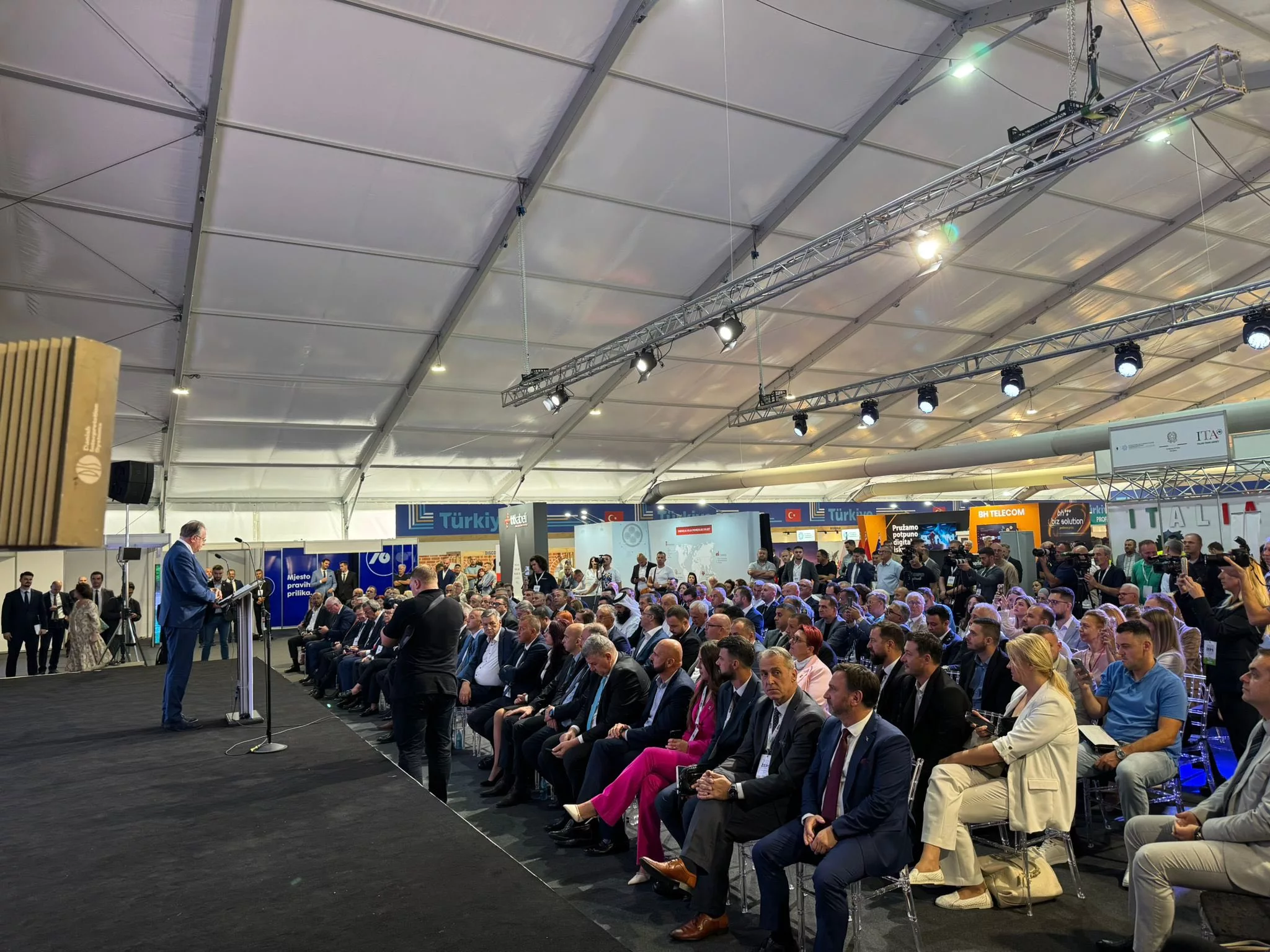 Ministar Isak na svečanom otvaranju 29. Međunarodnog generalnog BH sajma privrede ZEPS 2025 u ...