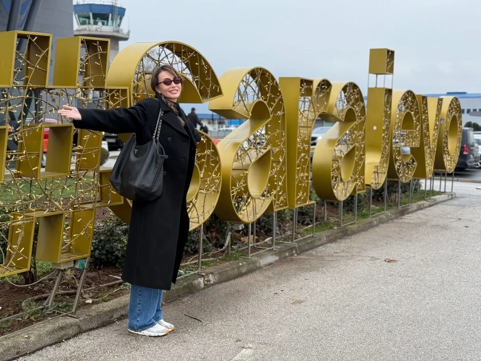 Emina Jahović stigla u Sarajevo: Sve spremno za rasprodani koncert u ...